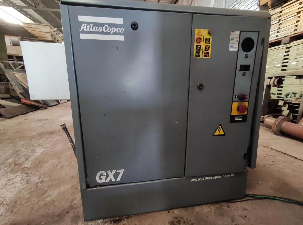SOMETAL - Compressor Parafuso Atlas Copco GX7 380V/2007 - Cód. 1386