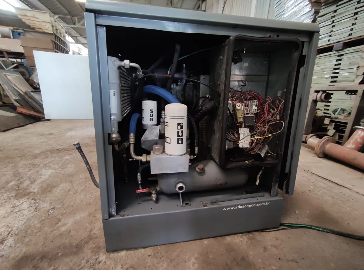 SOMETAL - Compressor Parafuso Atlas Copco GX7 380V/2007 - Cód. 1386